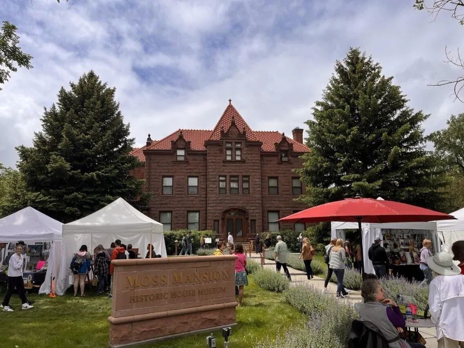 Brushstrokes of History: SpringFest! At Moss Mansion