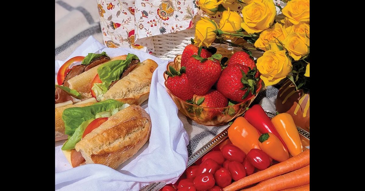 How to Pack the Perfect Summer Picnic