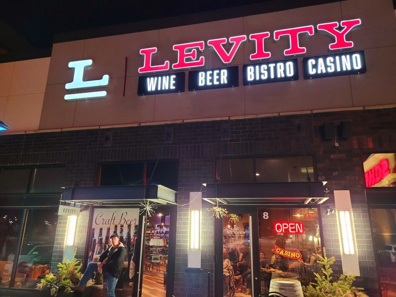 Know-Before-You-Go: Jazz Jam at Levity Bar & Bistro