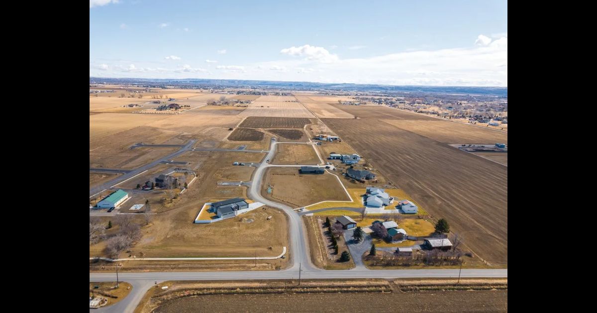 Expanding Boundaries, Building Communities